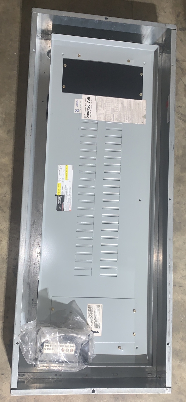 GE a Series II Panelboard for 240 V 3 Phase 400 Amps # AXT1B4 for sale ...