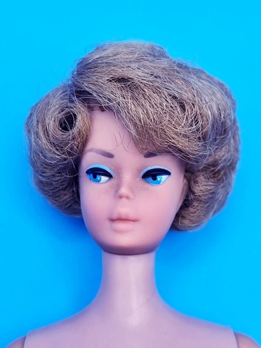 VINTAGE BARBIE DOLL BUBBLE CUT LIGHT BROWN SIDE PART QUITE RARE ...