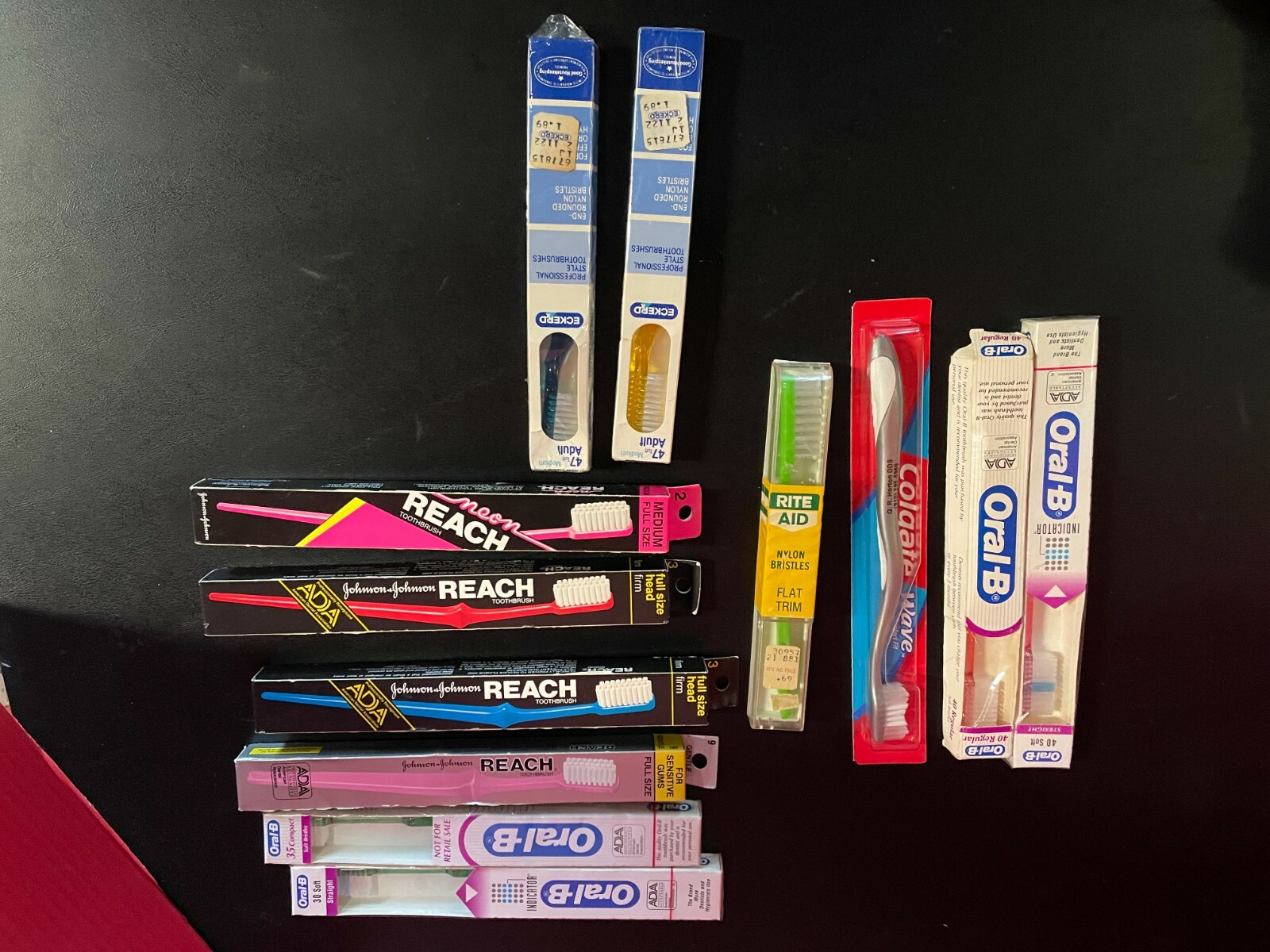 LOT 12X NEW VINTAGE 80S 90S TOOTHBRUSHES NEON REACH ORAL B COLGATE WAVE ...