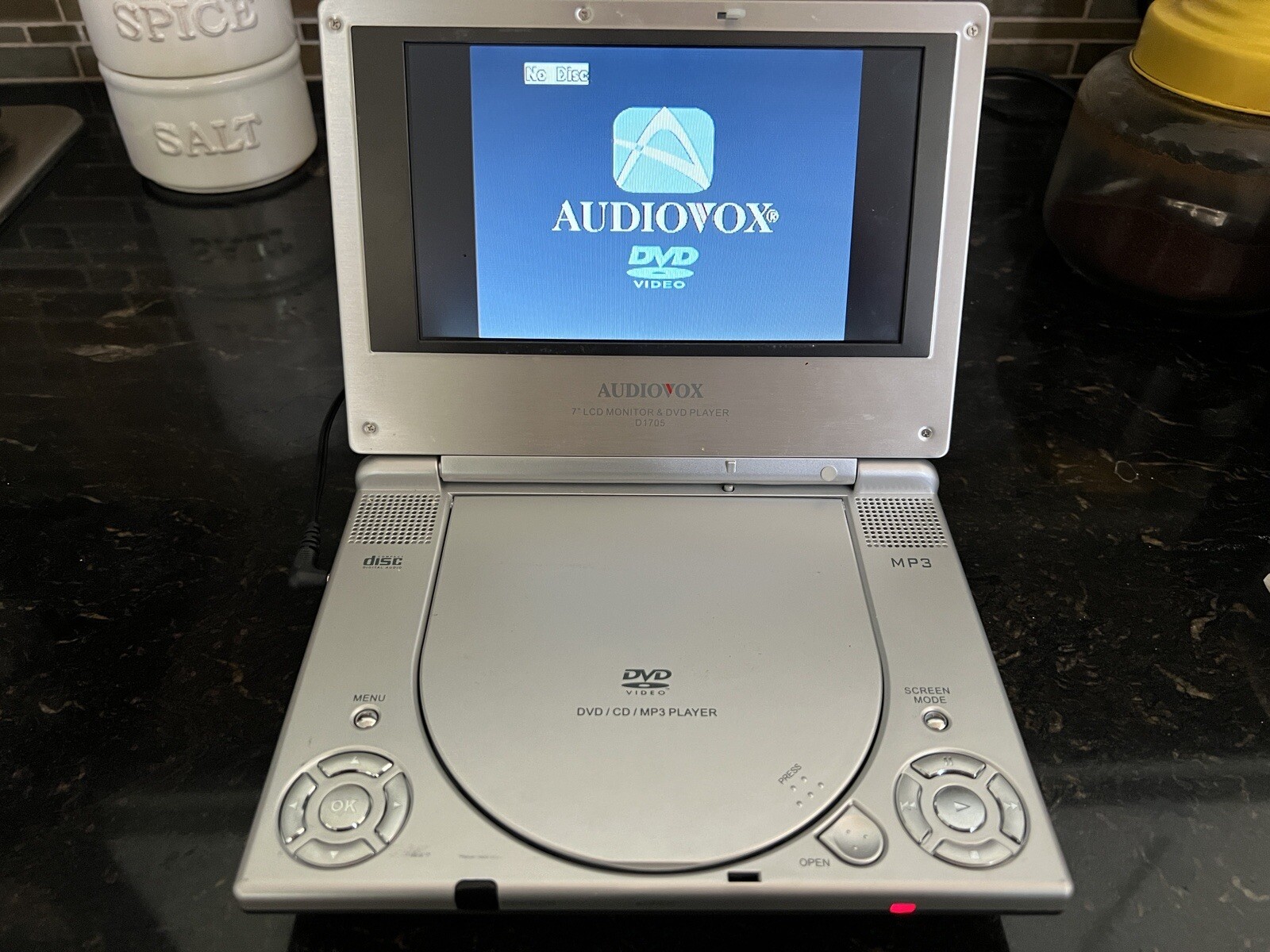 Audiovox D1705 Portable DVD Player (7") 44476014185 | eBay