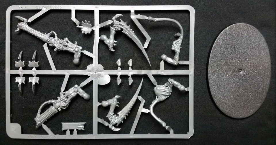 Tyranids Carnifex Warhammer 40K w/ 105mm oval base NO BOX Tyranid Old ...