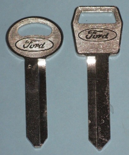 Uncut Ford Ignition & Trunk Car Keys 1983-1985 Automotive Collectibles ...