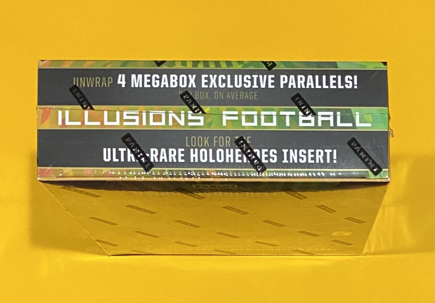 2021 Panini Illusions NFL Trading Cards Mega Box (1 Auto or Memorabilia ...