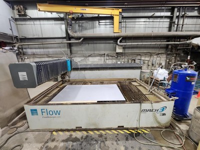 2013 Flow Mach 3 4020b CNC Waterjet DWJ Head 6x13 Table Size 30 HP 60k ...