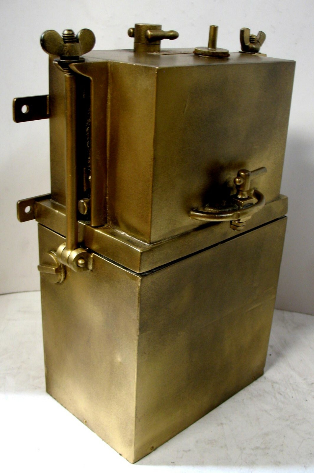 EARLY SOLAR MODEL 29F RECTANGULAR BRASS CARBIDE ACETYLENE GENERATOR ...