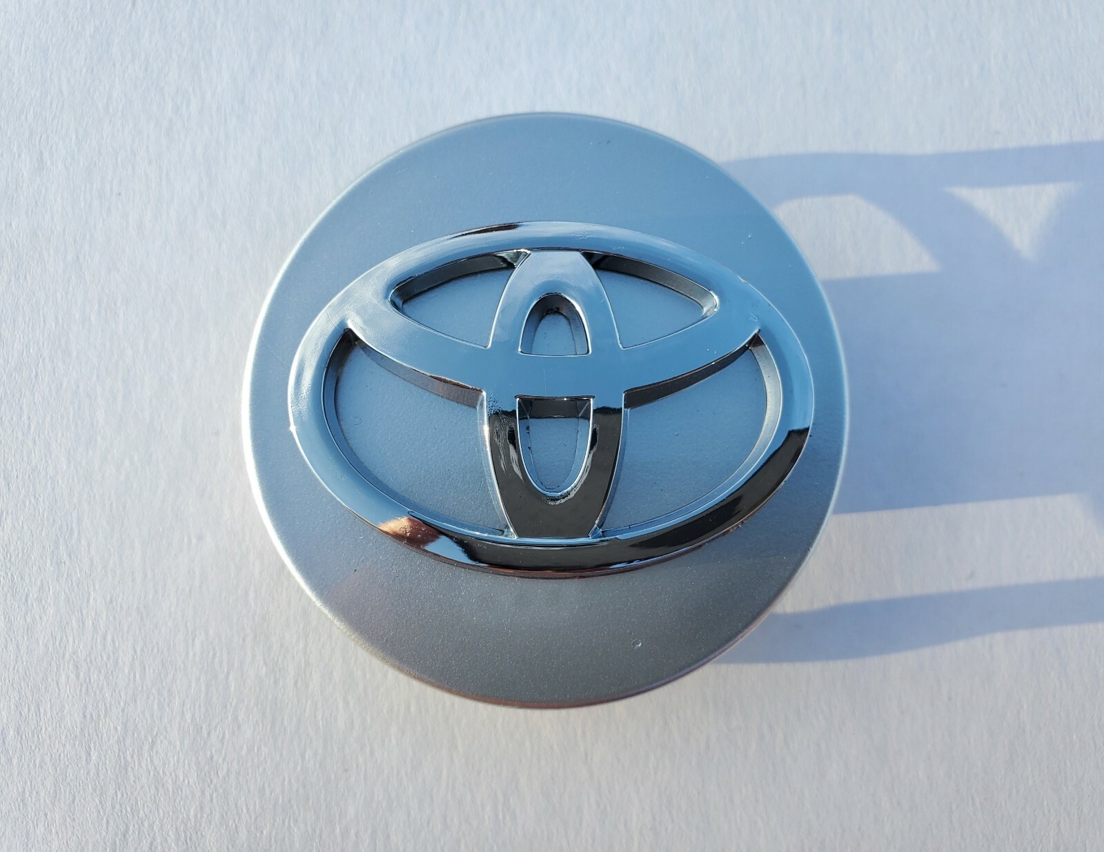 4x TOYOTA 62mm Wheel Center Caps, Camry Avalon RAV4 C-HR Prius Corolla ...