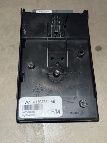 4W7T-13C788-AB Ford Crown Victoria Lighting Control Module LCM OEM 2003 ...