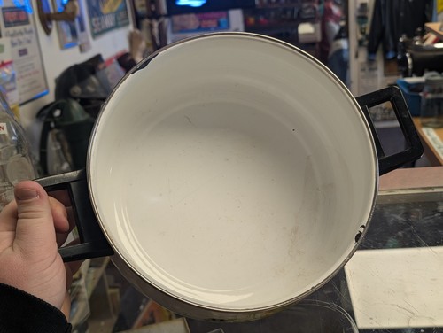 Vintage Sears & Roebuck Neil the Frog Enamelware Large Crock Pot With ...