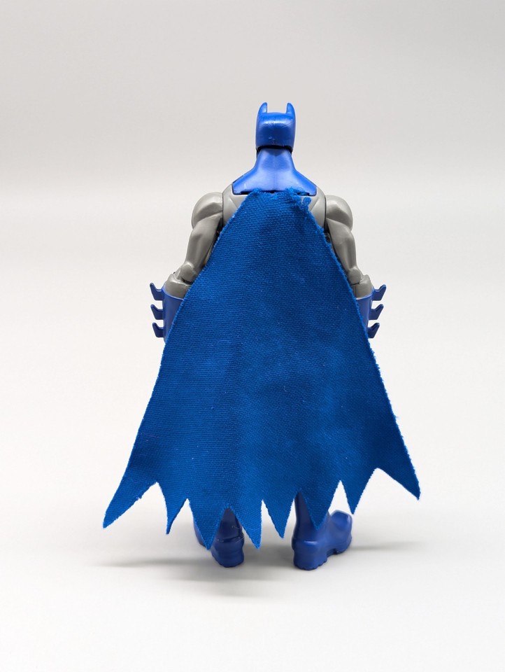 DC Comics 2011 Batman Lava Mission Robin & Batman Strike Shield Action ...