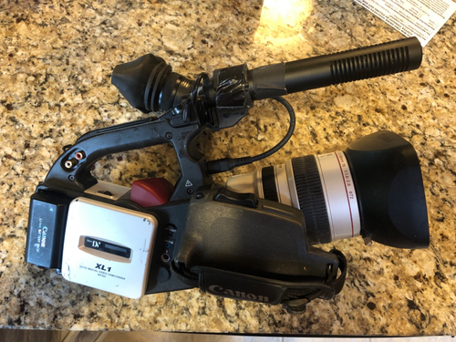 CANON XL1 WIH 16X ZOOM LENS VIEW FINDER MICROPHONE 6 BATTERIES 3 ...