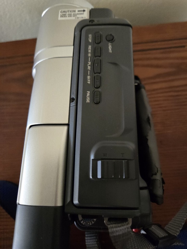 Sony Handycam CCD-TRV608 Hi-8 Analog Camcorder + accessories - TESTED ...