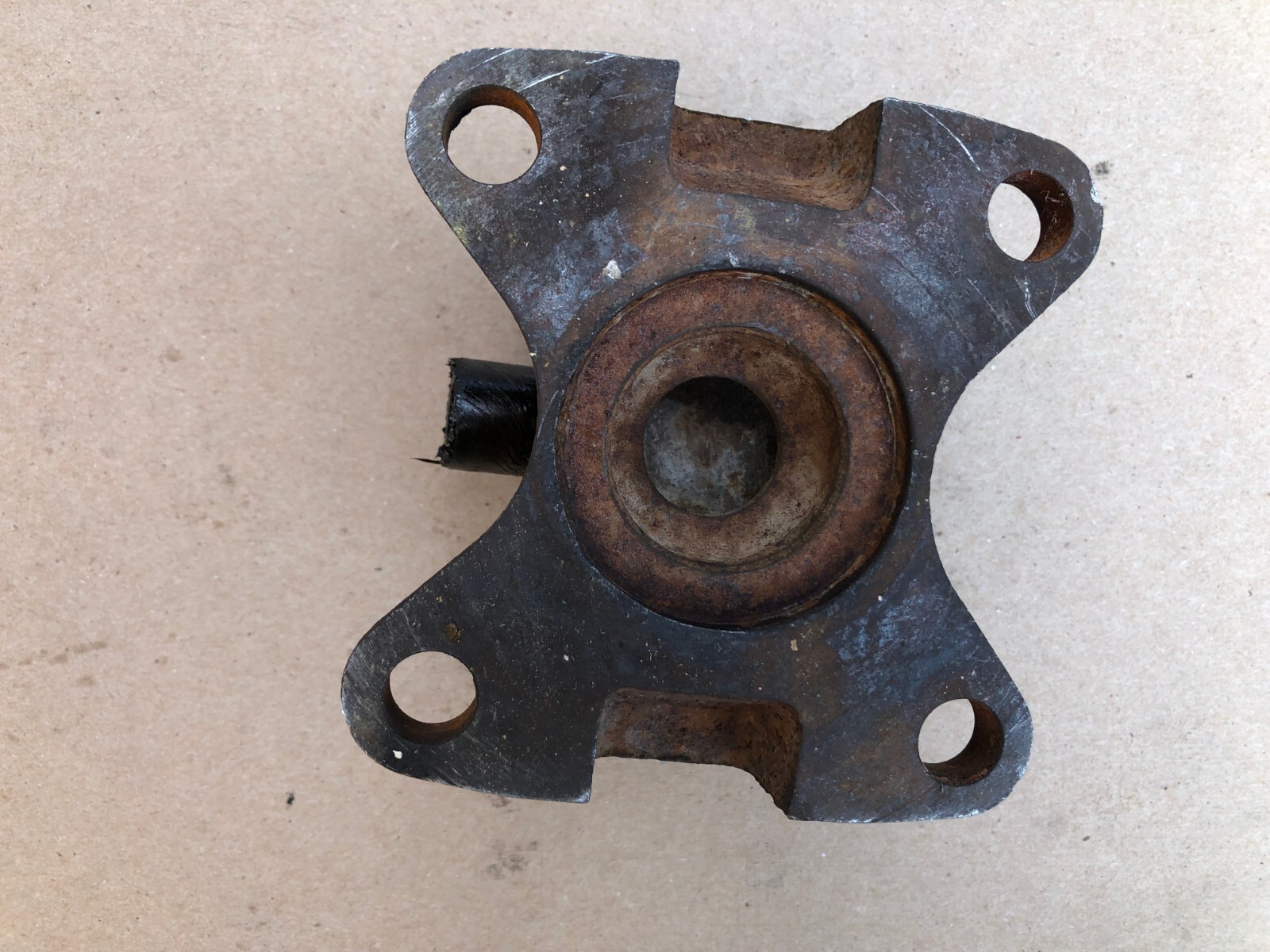 Ford 8.8 OEM rear axle driveshaft yoke flange 4 bolt Explorer Ranger ...