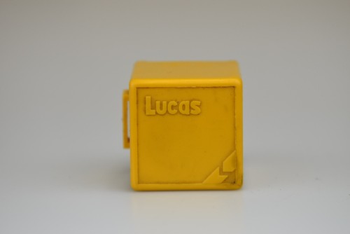 JAGUAR YELLOW LUCAS RELAY REAR WINDOW DEFROSTER FROZEN GLASS DE MISTER ...