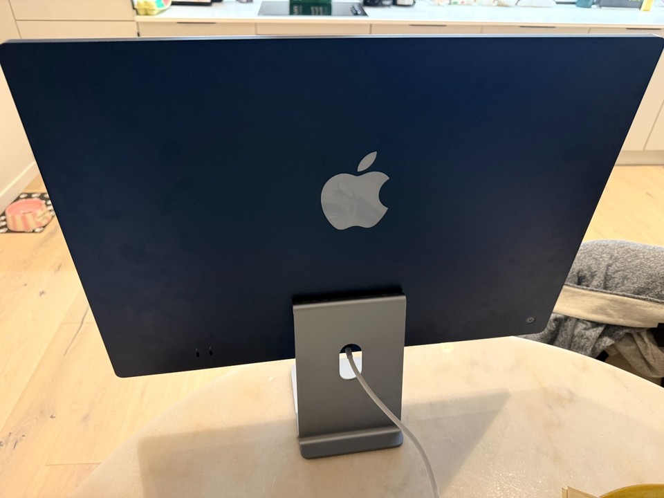 Apple iMac 24" Blue 2021 - M1 8-Core CPU 8-Core GPU 16GB RAM 256GB SSD ...