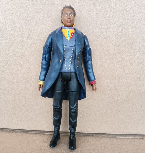 Doctor Who Dr Who the FUGITIVE Doctor TARDIS JO MARTIN action figure 5. ...