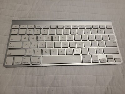 Apple A1314 Wireless Keyboard, White Keys Aluminum Metal Base-WORKING ...
