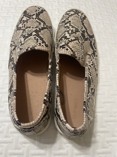 Old Navy Sneaker Womens 8.5 Snake Skin Pattern Slip On | eBay