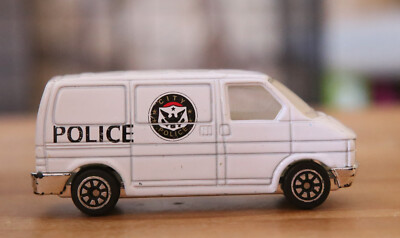 Diecast Model - Welly No. 9591 - Volkswagen T4 Van - 1/60 Scale - White - Police | eBay UK