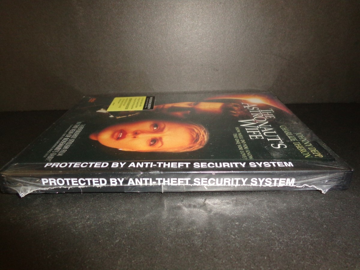 The Astronauts Wife Space Depp Charlize Theron And Johnny Depp Star In