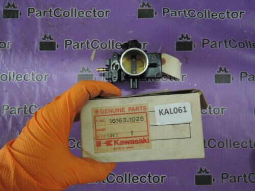 Kawasaki Gpz Zx1100 A1 A2 83-84 Throttle Lh Outs Carb 16163-1026 Nos | eBay