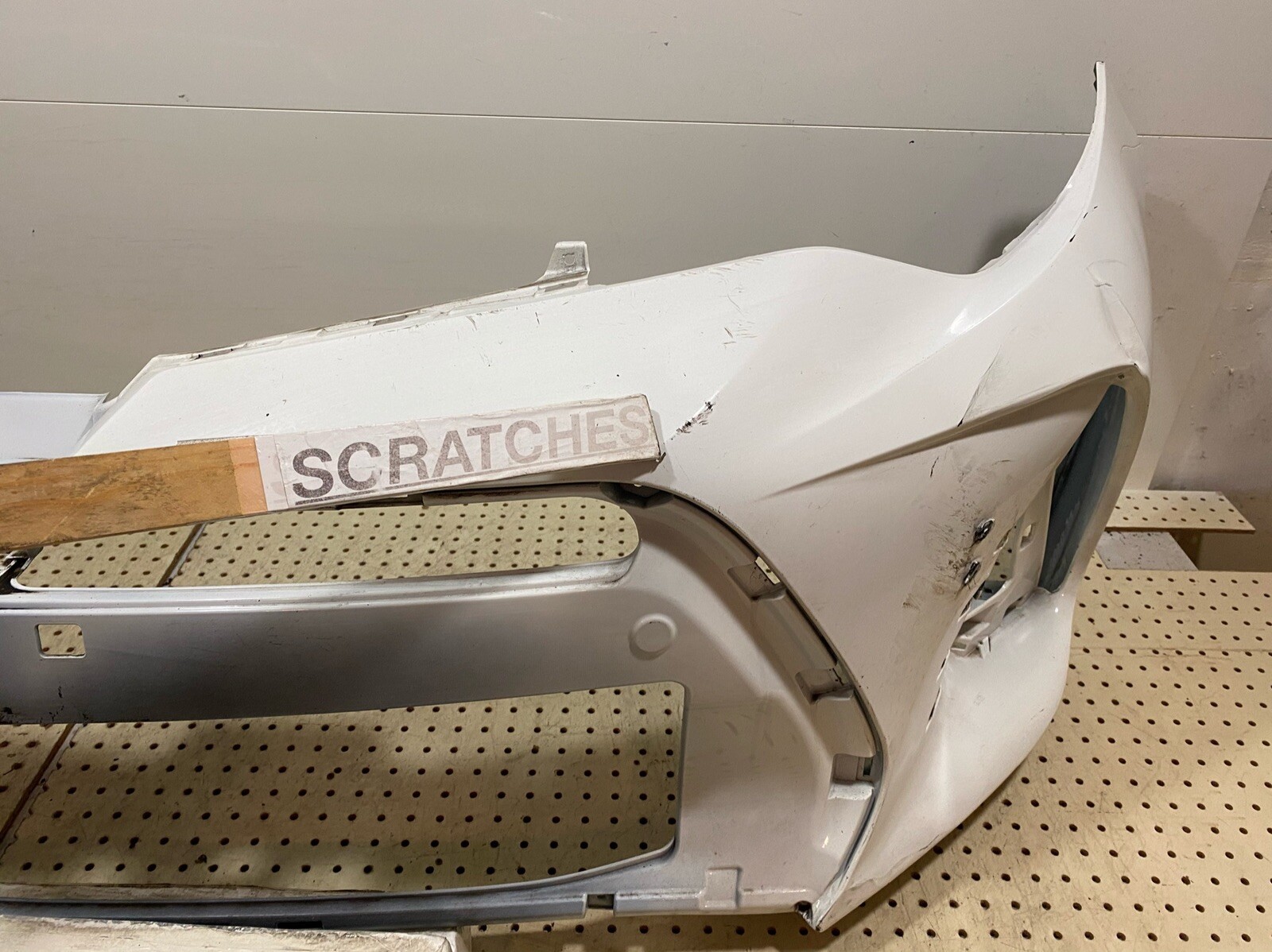 OEM 2017-2018 Toyota Corolla SEX SE Front Bumper Cover READ THE ...