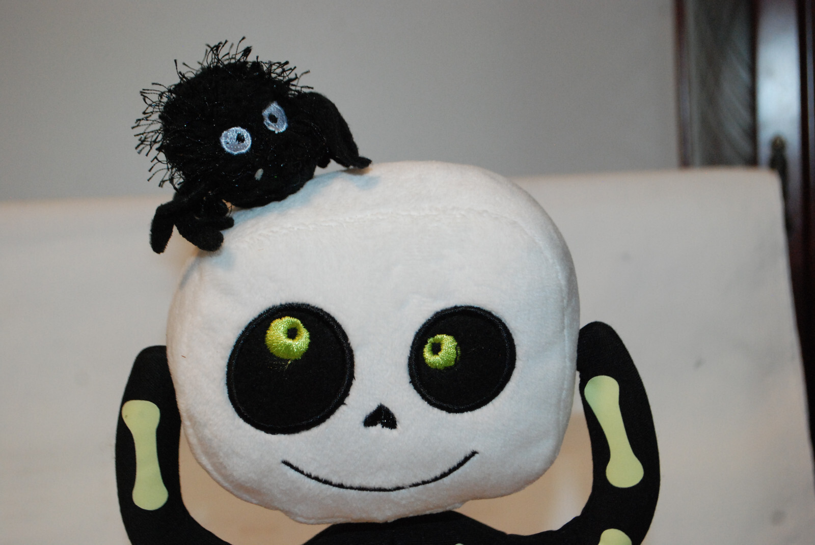 HALLMARK Halloween HOKEY POKEY Sound Motion Plush SKELETON on Pumpkin ...