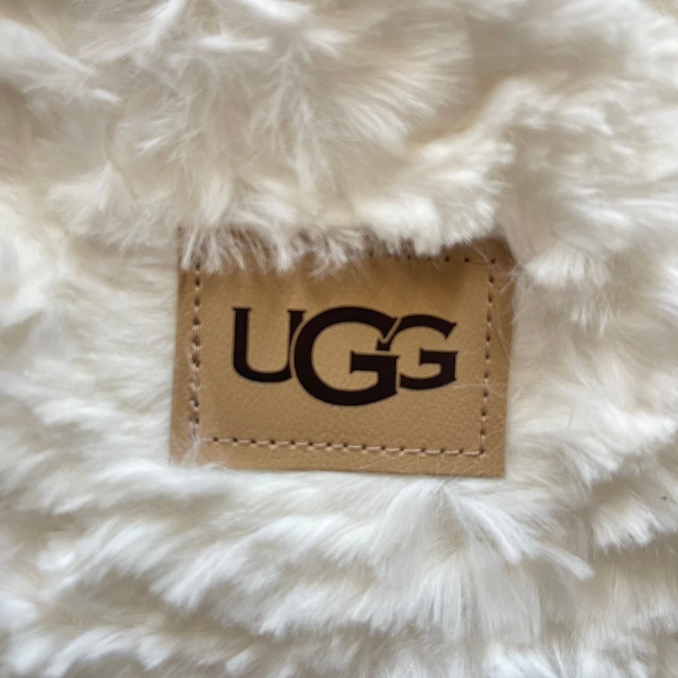 UGG Adalee Faux Fur Throw Blanket Natural White 50" x 70" NWT | eBay
