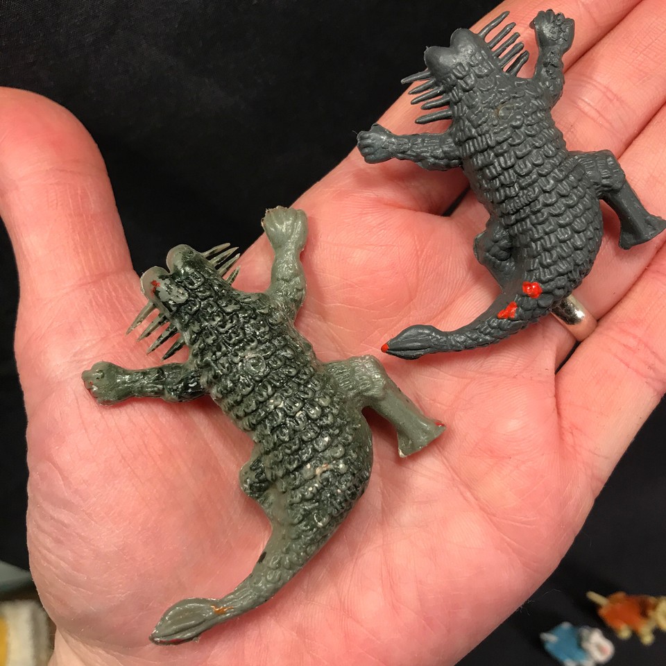 VINTAGE D&D CHINASAUR PATCHISAUR FIGURE LOT rust armadillo lizard ...