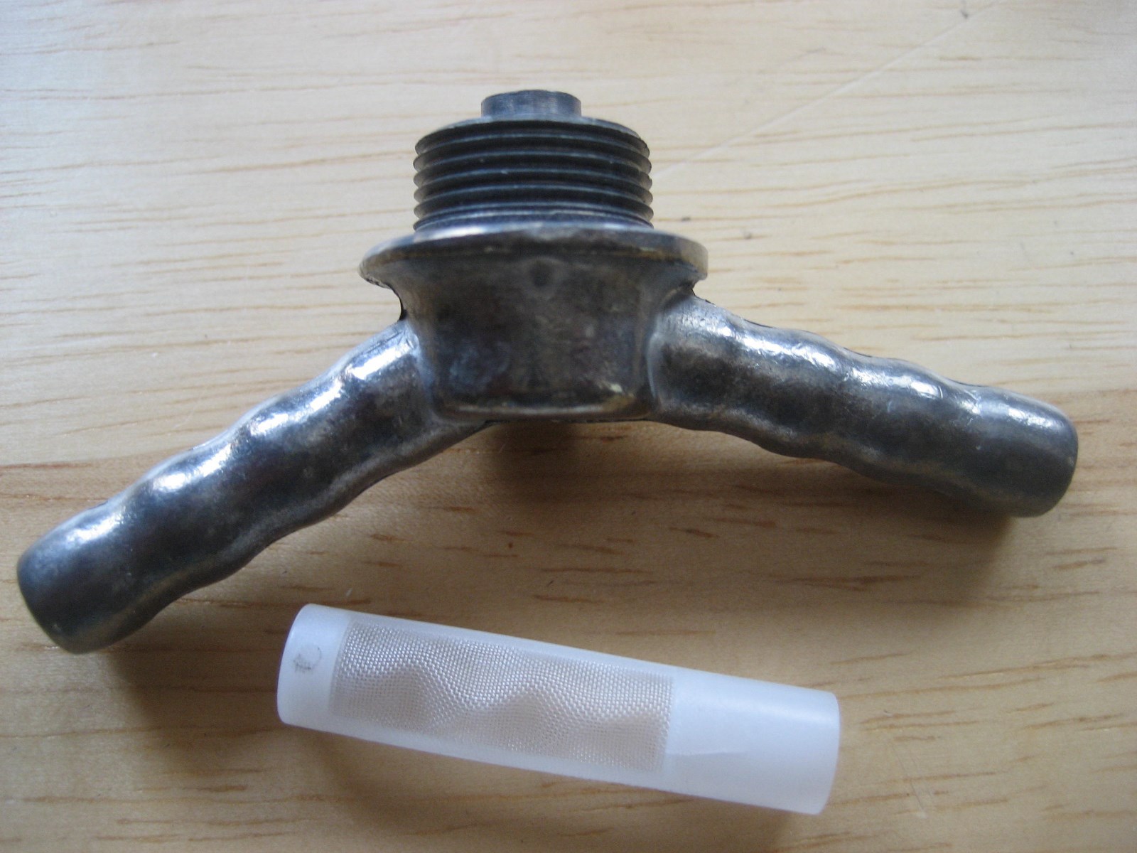 NEW VINTAGE BMW KARCOMA 2 OUTLET FUEL LINE SPLITTER W/FILTER NEW BMW | eBay