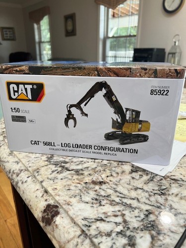 Caterpillar 568 LL Log Loader 1/50 DIECAST MODEL new in display metal ...