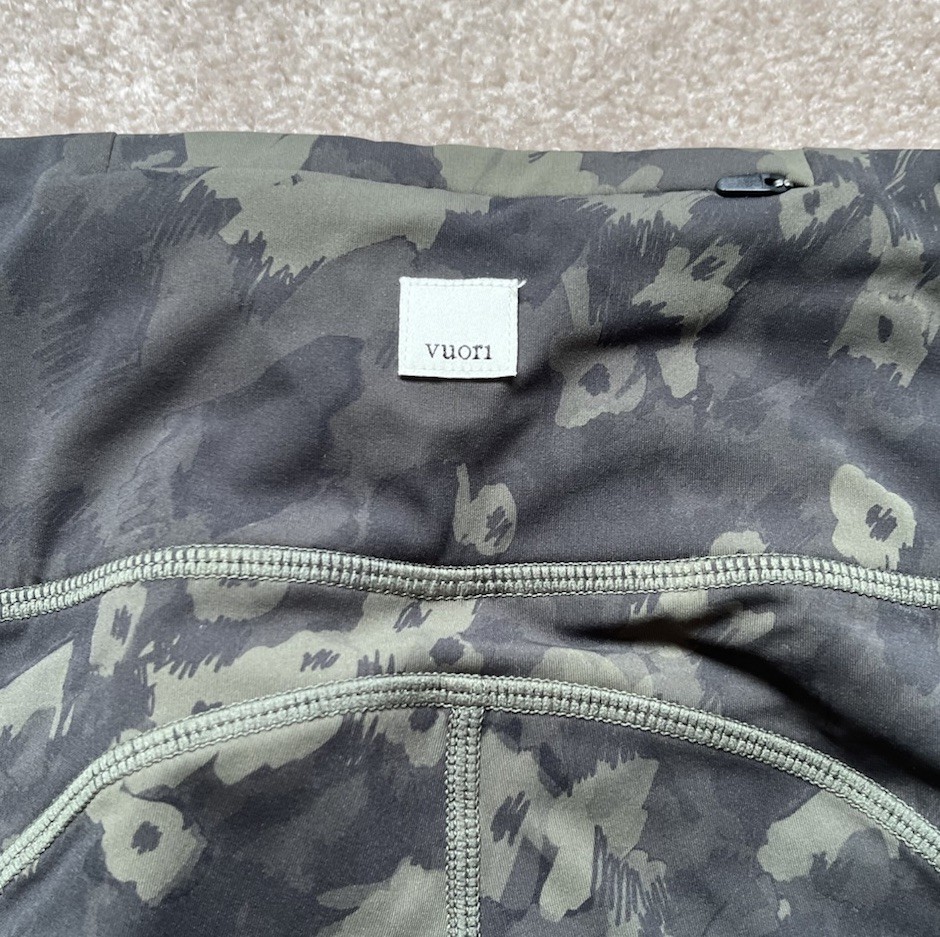 Vuori Green Oregano Camo Flower 7/8 Length Elastic Waist Stride ...