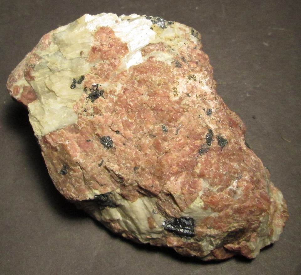 Rhodonite Willemite Calcite Franklinite Fluorescent Mineral Franklin NJ ...