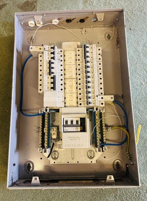 Eaton MEM EBM182 18way 125/250 Amp TPN B Memshield 3 Distribution Board ...