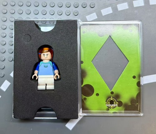 Alien Brick Minifigures Gwendolyn Custom (limited to 5) Minifigure For ...