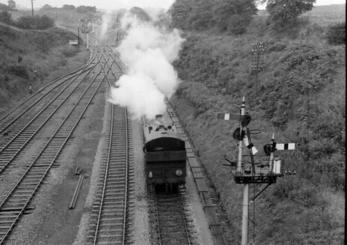 PHOTO GWR 8471 RUNNING LIGHT AT PENRHOS JUNCTION 6TH SEPT 1956 | eBay