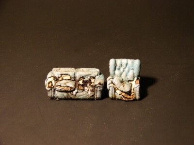 Painted 28mm Ratty Couch & Chair Apocalyptic Fallout Scatter Terrain | eBay