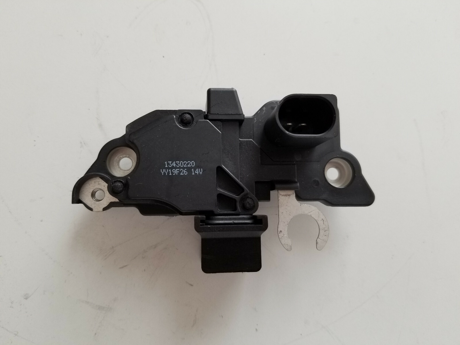 New Alternator Voltage Regulator F 00M A45 301, F00MA45301, 20325 ...