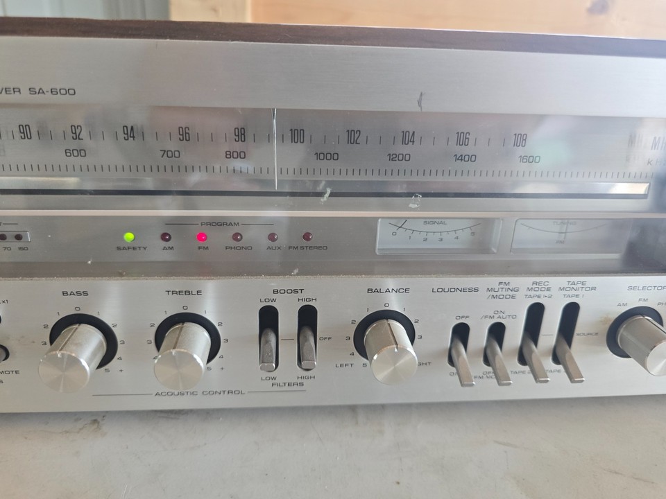 Vintage Technics SA-600 AM/FM Stereo Receiver- Powers On Read ...