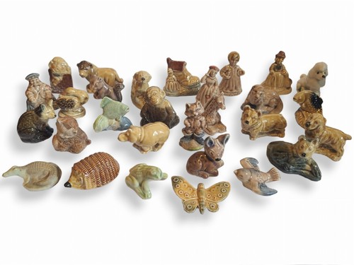 Vintage Lot of Wade Whimsies Nursery Rhyme, Animals Red Rose Tea ...