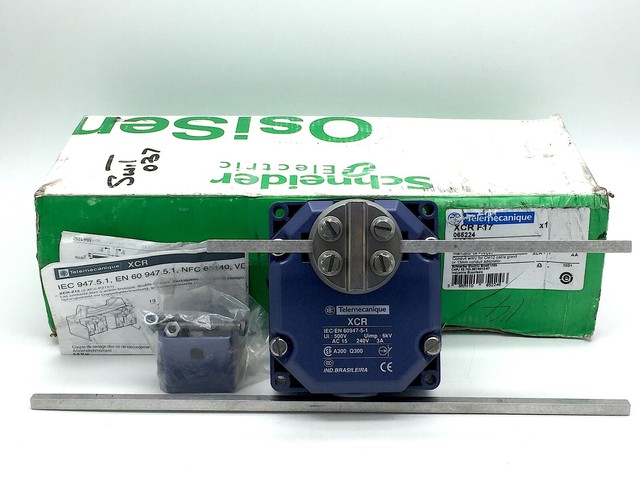Telemecanique XCR-F17 Rotary Actuating Rod Limit Switch 065224 240V 3A ...