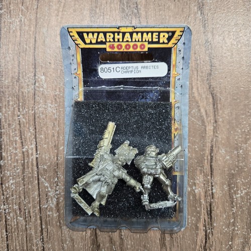 Adeptus Arbites Champion Blister OOP NEW SEALED Warhammer 40K Metal ...