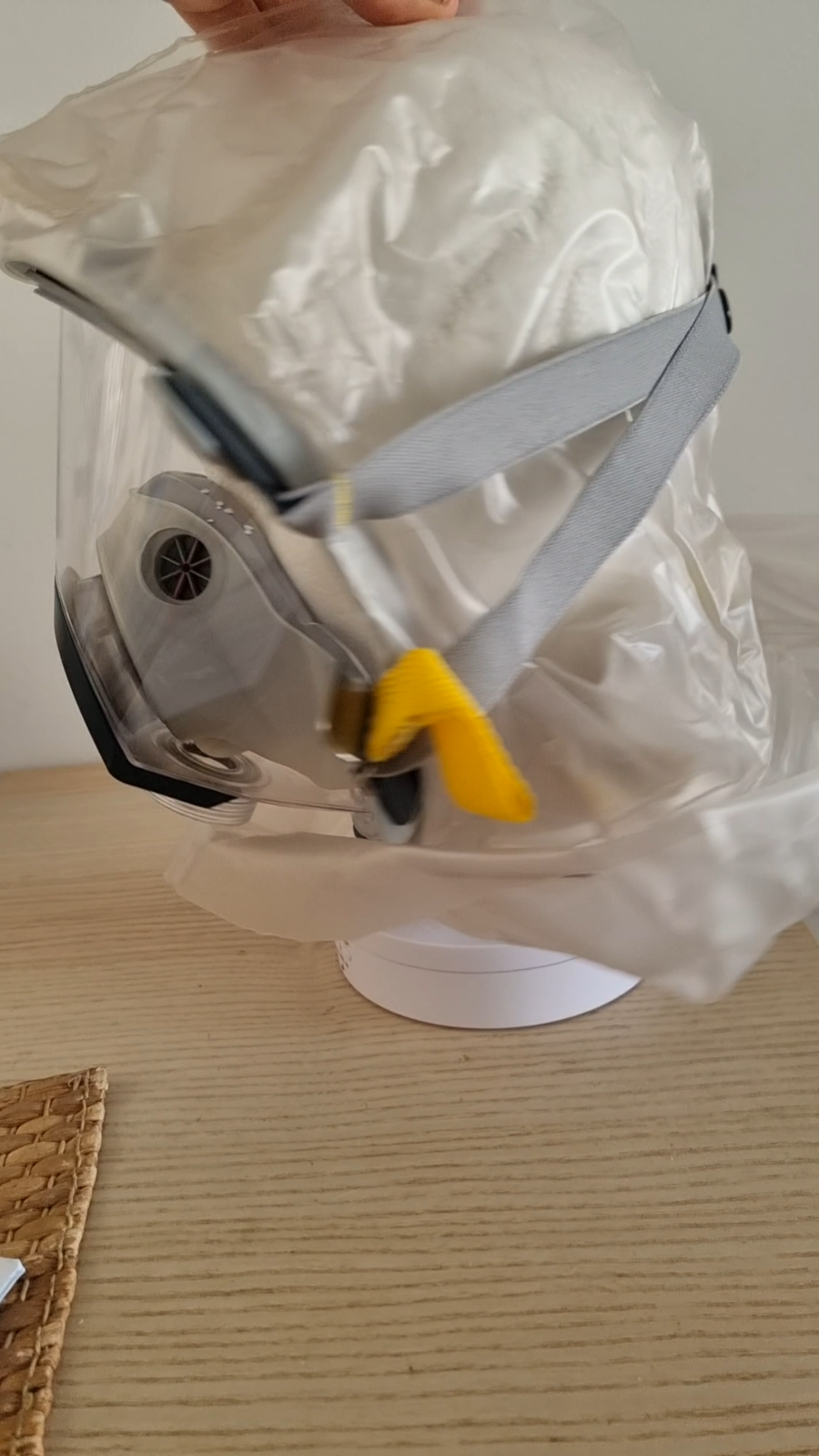 Full Face Israeli Gas Mask | NBC Protection | NATO 40MM | 360° Video ...