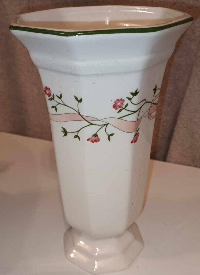 10" inch Johnson Bros Eternal Beau Vase Vintage 1980s. free uk post ...