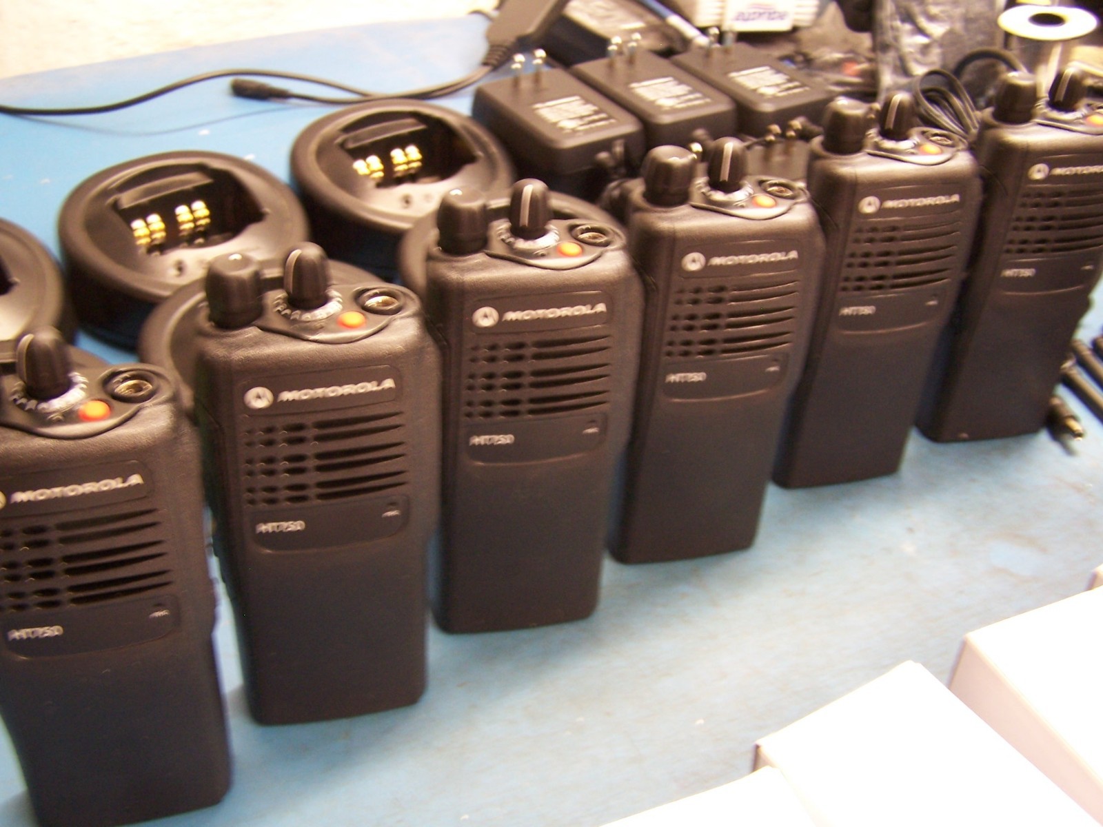 6 Motorola HT750 UHF 403-470MHz 16 Channel AAH25RDC9AA3AN Tested | eBay