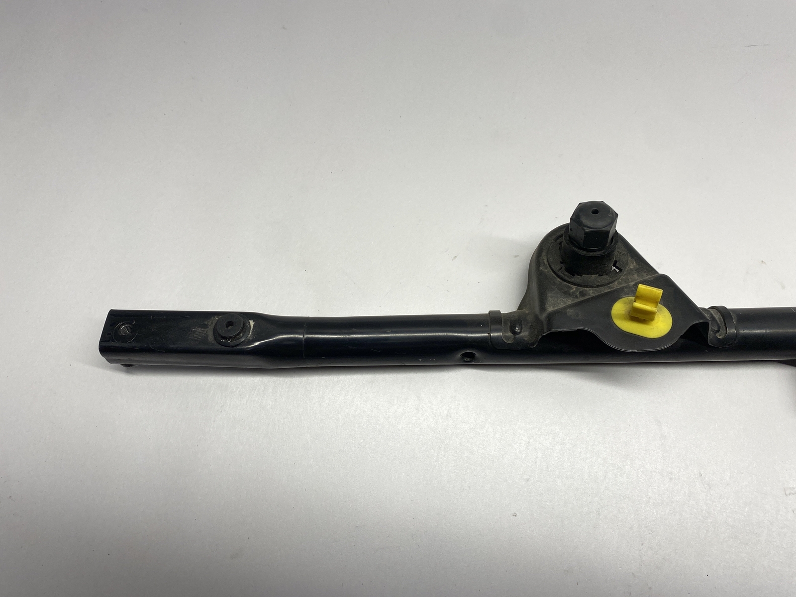 CHRYSLER PACIFICA 3.6 Flexfuel 2018 Radiator Holder Bracket Mount ...