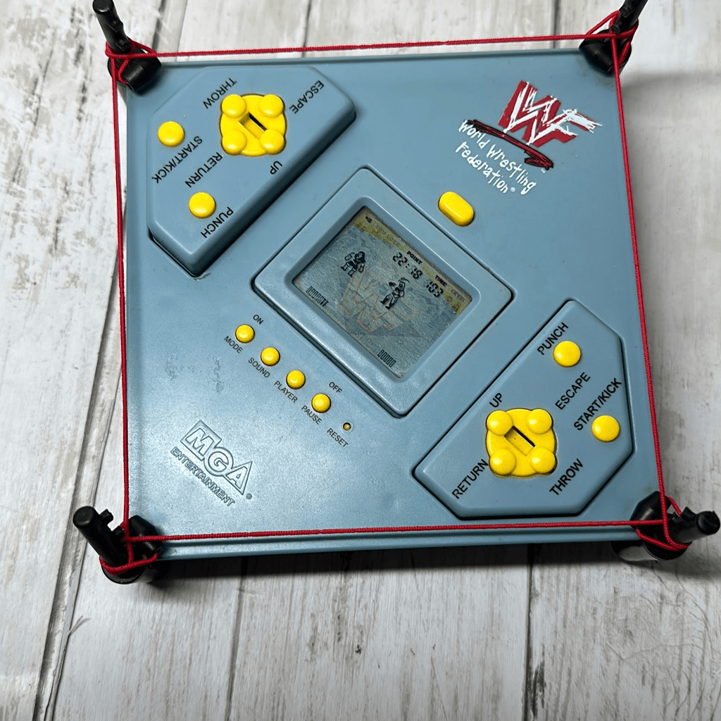 WWF In the Ring Electronic Handheld Game 1998 MGA Entertainment Vintage ...