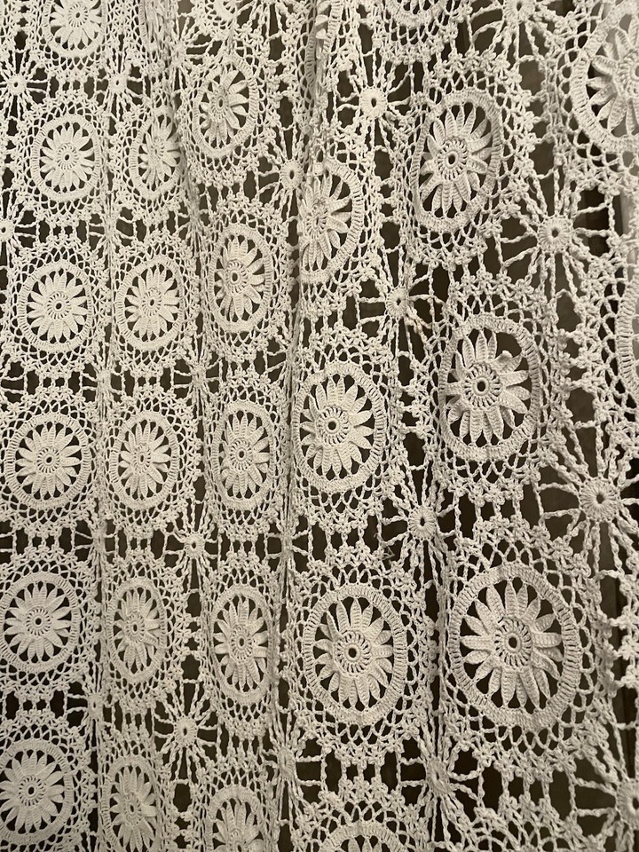Vintage French Handmade Lace Fringed Tablecloth 68x60 Inches Floral ...
