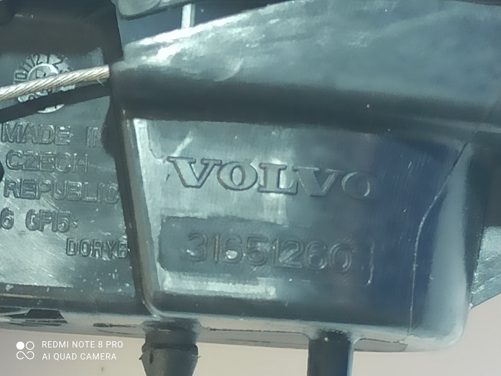 VOLVO S60 III 224 39824845 31651260 Poignée de Dégagement du Capot ...