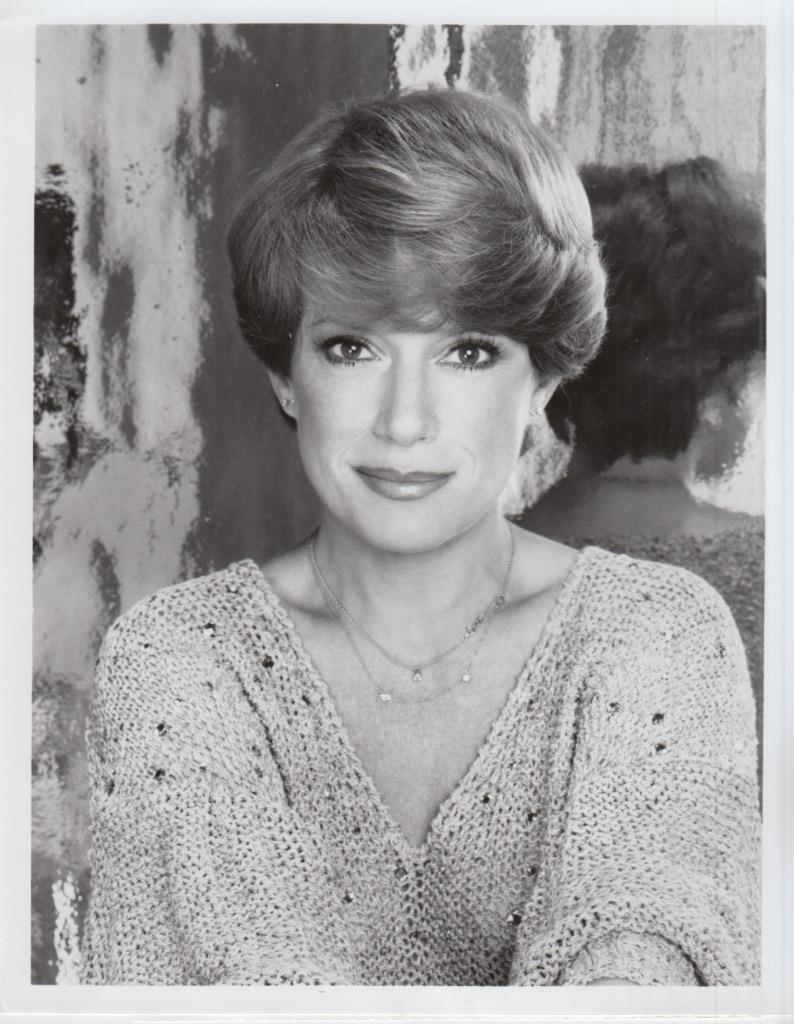 Nancy Dussault in "Too Close for Comfort" ABC 8/10/82 -Original TV Still | eBay.de