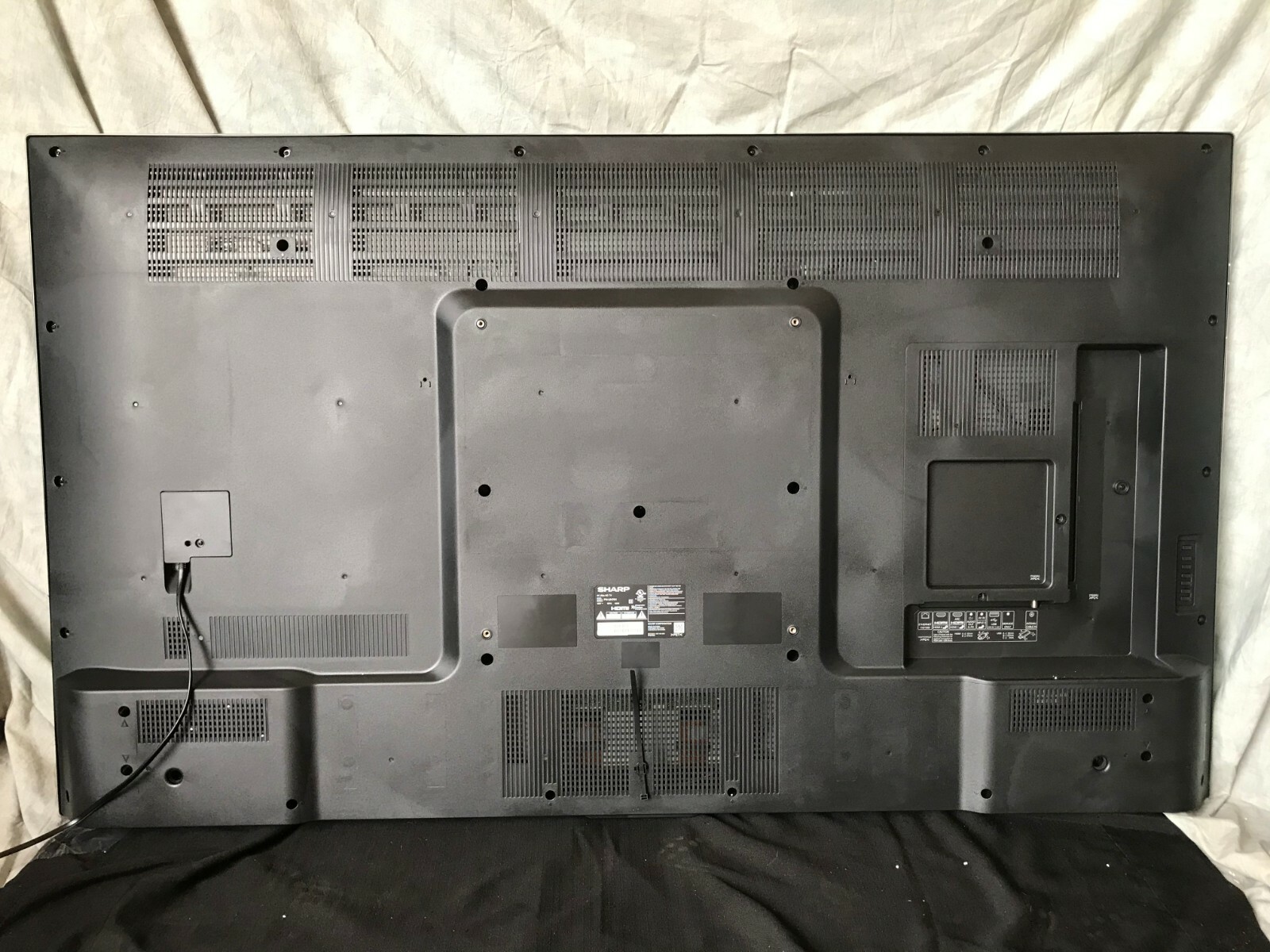 Sharp PN-UH701 70" LED LCD Display 4K PN-UH701 NEW OPEN BOX | eBay